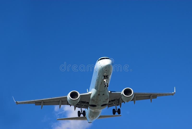 Aereo in decollo fotografia stock. Immagine di aereo, salga - 3210844