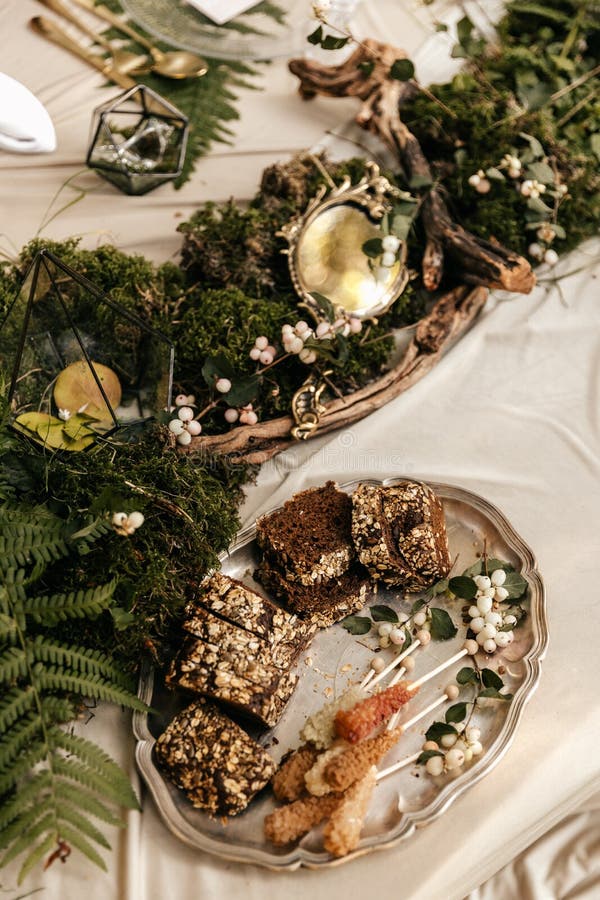 Decor on the Festive Table, Rustic Style, Decorations on the Tables ...