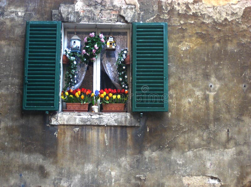Old Italian Window Picture. Image: 18376047