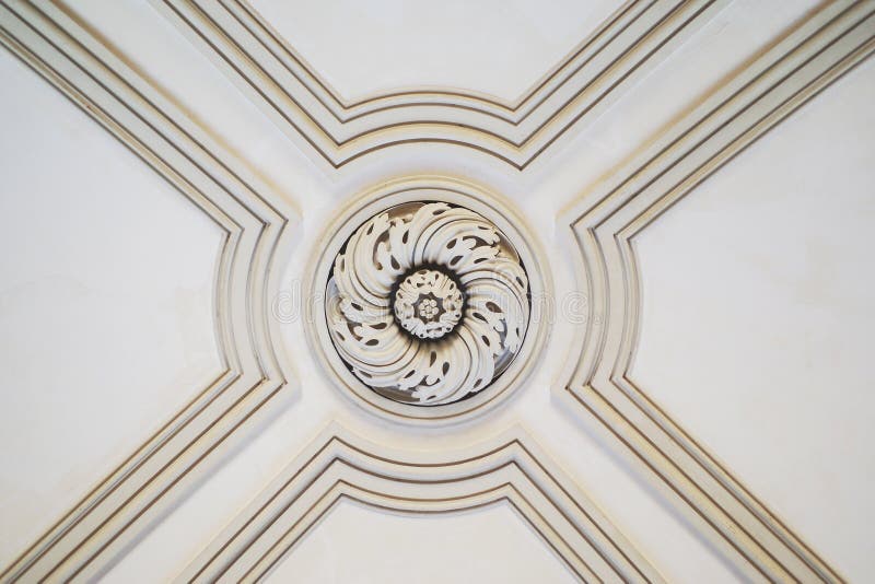 Decorative Ceiling Traditional Chinese Stock Image - Image of holy ...