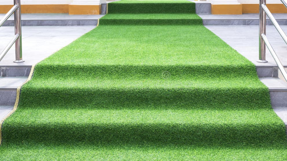 Decorative Different Level Walkway with Artificial Grass Mat on Stairs ...
