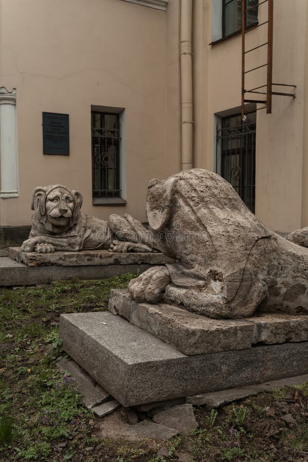 Necropolis of Alexander Nevsky Lavra Stock Photo - Image of metal, rock ...