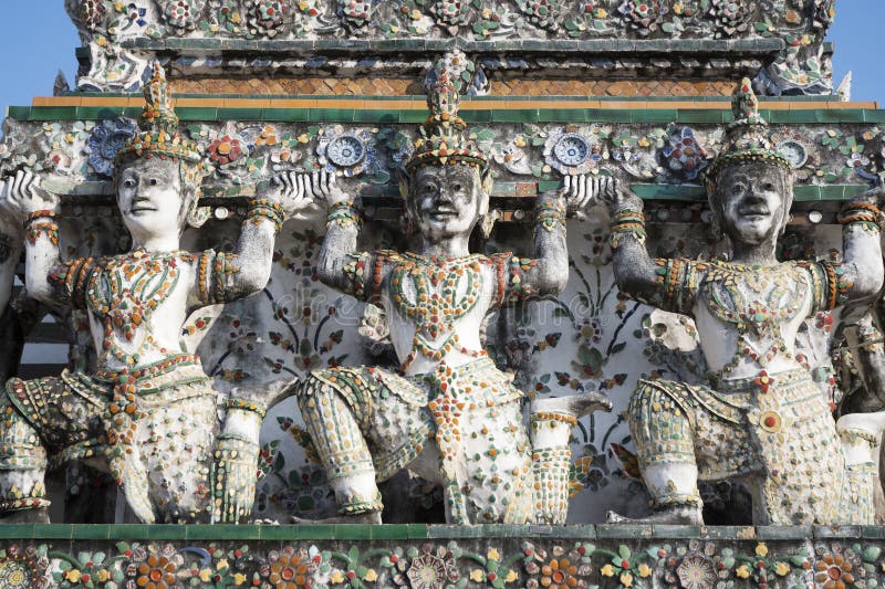 Decorative Elements on Facade of Wat Arun, Temple of Dawn in Bangkok ...