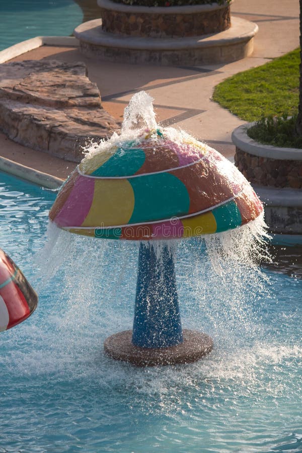 Mushroom Fountain In Aquapark Stock Image - Image of colorfull, nature ...