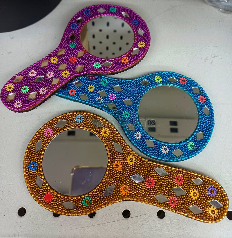Decorative Round Handcrafted Mirror,Multicolor Ladies Hand Mirrors ...
