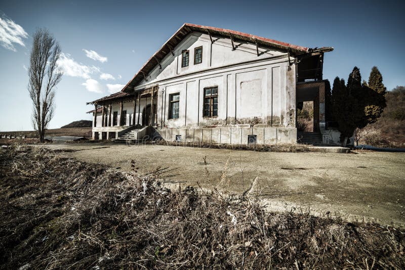 Decrepit Farm in a Farmers Field Stock Photo - Image of abandoned ...