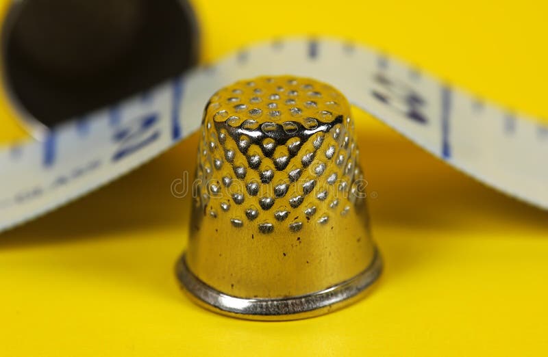 Dedal foto de archivo. Imagen de dedal, costura, tela, arreglo - 44554