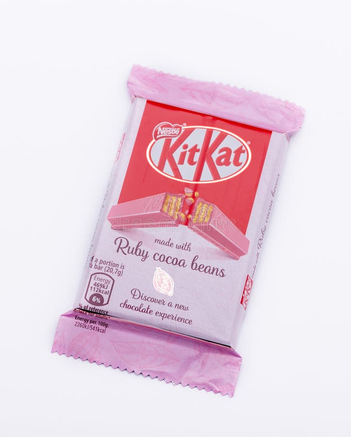 KitKat Ruby Cocoa Beans, Nestle 4 Dedo Ruby Chocolate Bar Fotografia Editorial - Imagem de ...