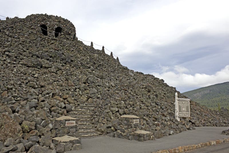 Dee Wright Observatory Central Oregon Stock Photo - Image of oregon ...
