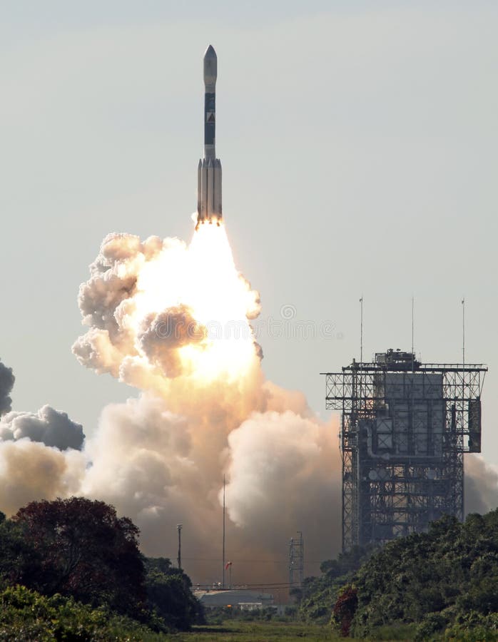 Deelta rocket launch editorial image. Image of delta - 21093170