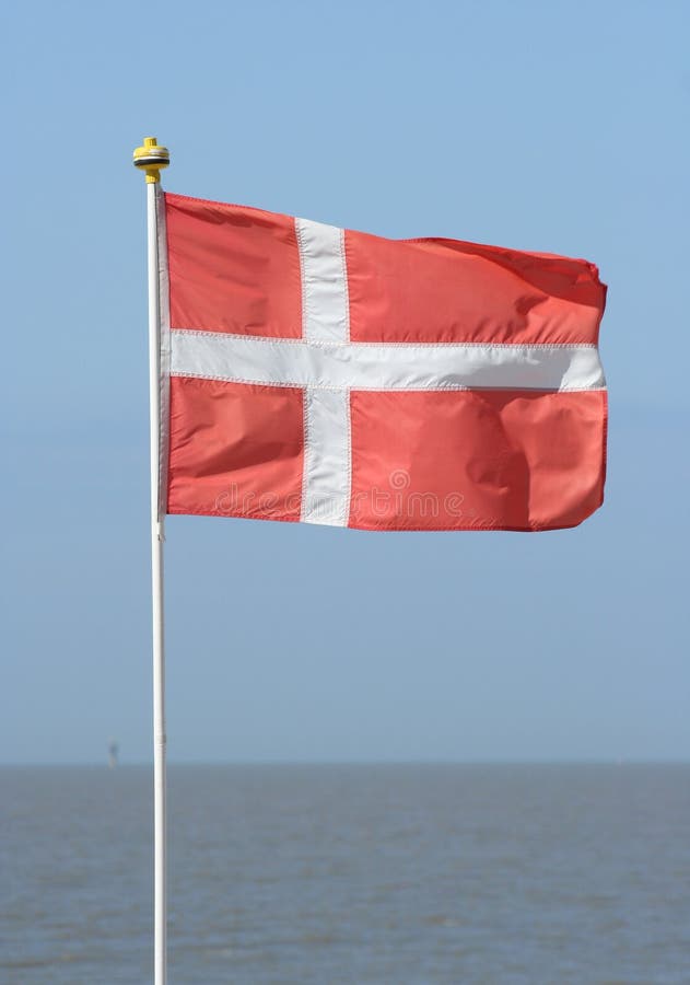 Deense vlag stock afbeelding. Image of denemarken, rood - 714067