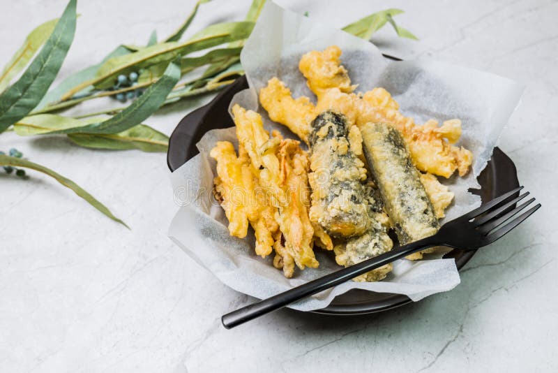 Deep-fried Laver Roll, Deep-fried Squid Snack Stock Photo - Image of ...