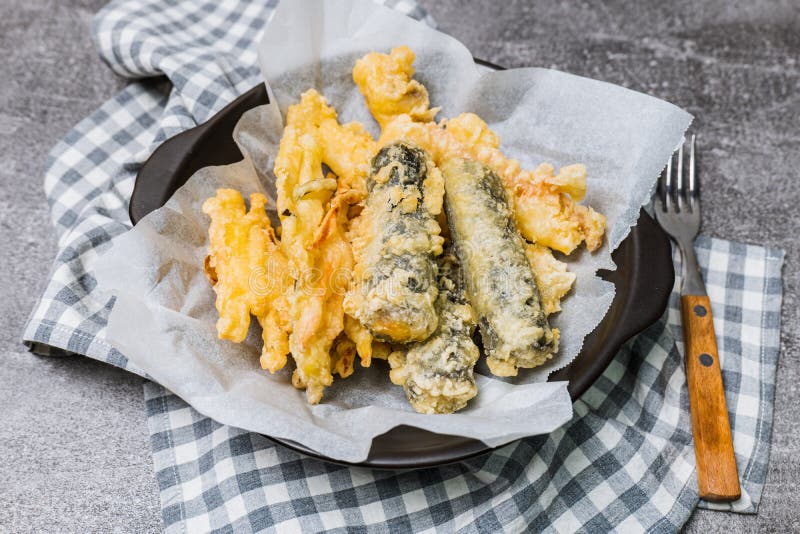 Deep-fried Laver Roll, Deep-fried Squid Snack Stock Photo - Image of ...