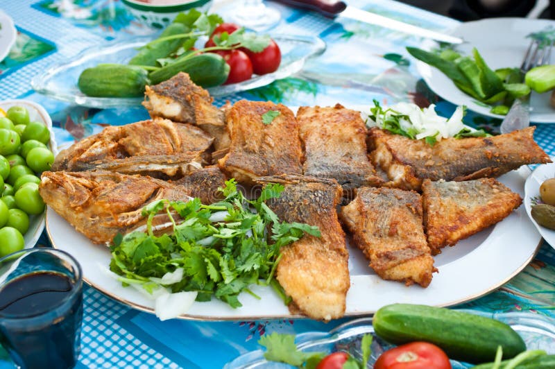 Deep fried whole fish stock image. Image of fish, scales - 19716793