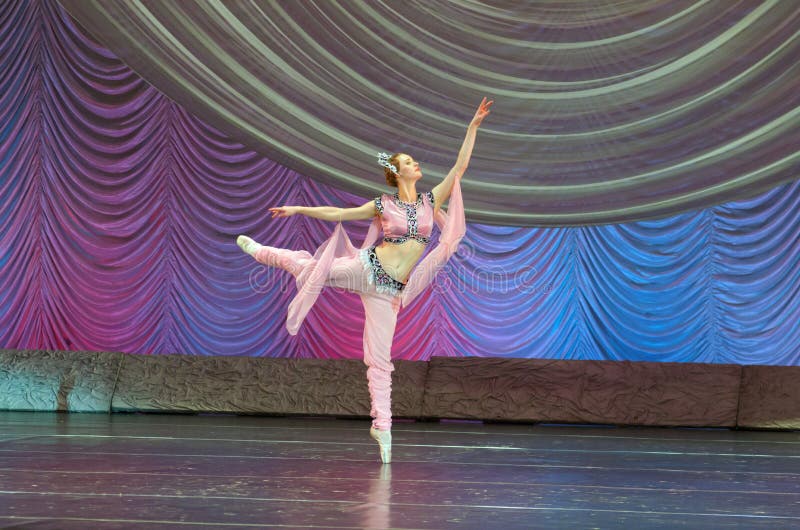 Degage photo stock éditorial. Image du scintillement - 79014478