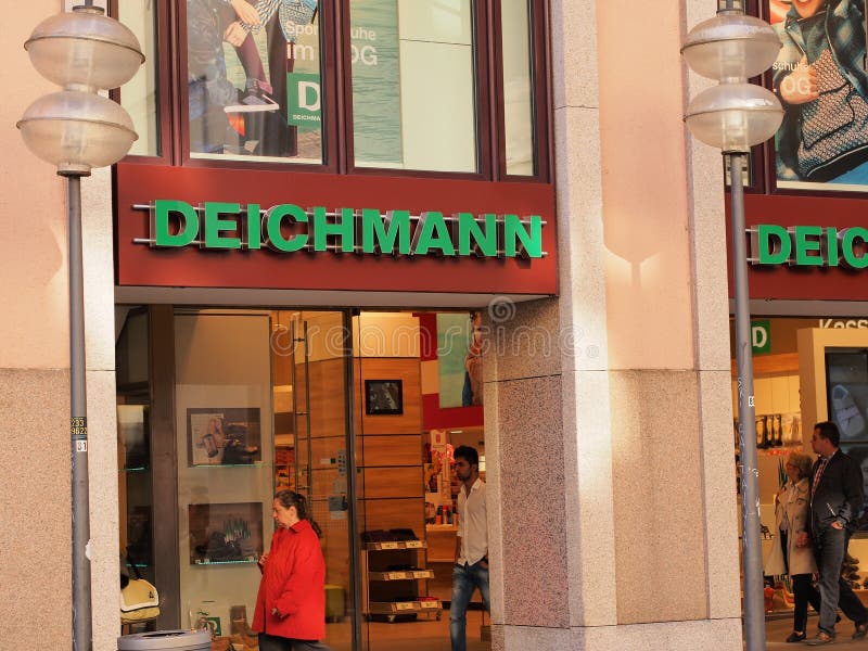 Deichmann redaktionelles stockfotografie. Bild von platz - 34611992