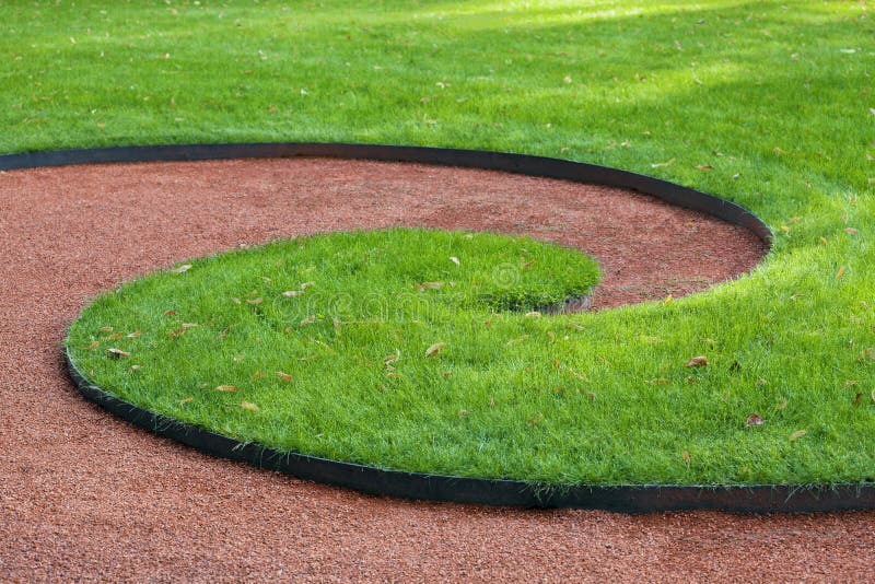 Dekorativer Rasen in Einem Park Stockfoto - Bild von gras, betrieb ...