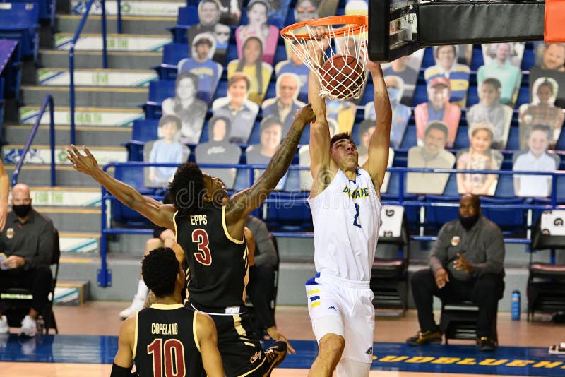 2021 NCAA Basketball - University of Delaware Vs College of Charleston ...