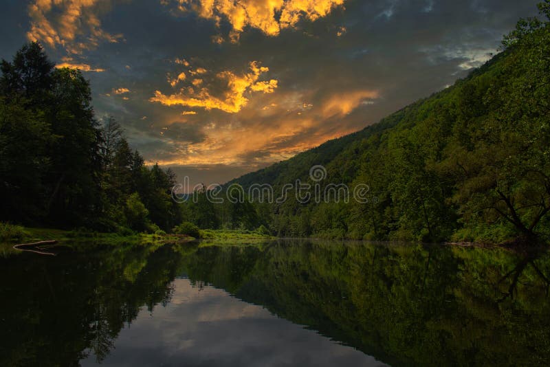 Delaware River New York Sunset Water Reflection Stock Photo - Image of ...