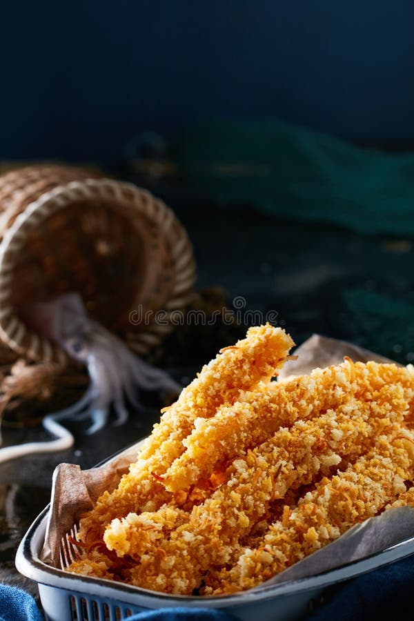 Deliciosa Comida Frita Frita Whiskys De Calamar. Imagen de archivo ...