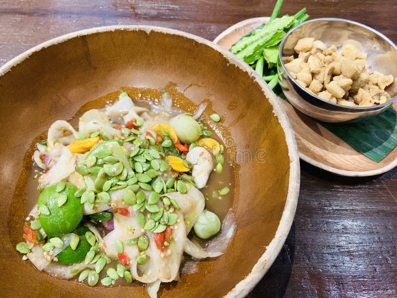 Delicioso imagen de archivo. Imagen de fruta, plato - 157672439