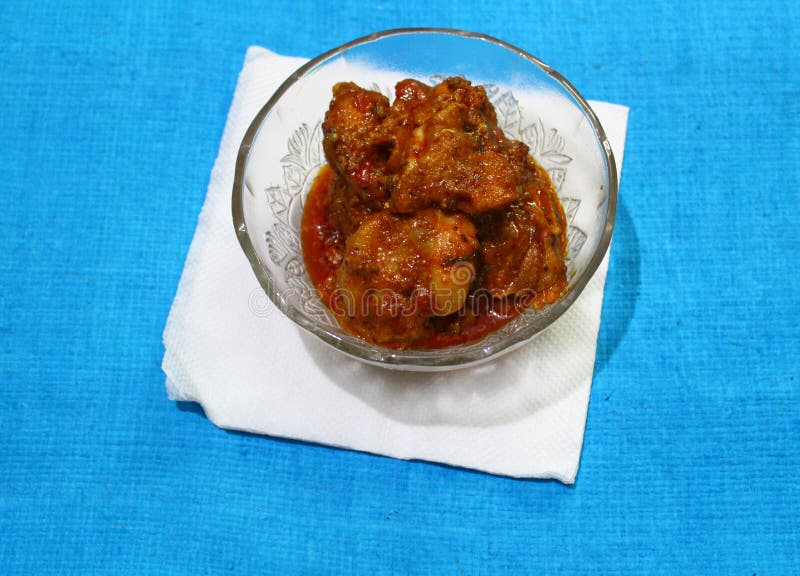 Delicioso pollo rara foto de archivo. Imagen de pollo - 213261176