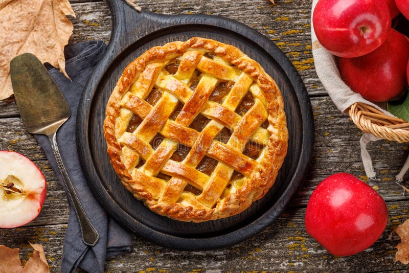 Delicious Apple Pie with Fresh Red Apples Stock Image - Image of ...