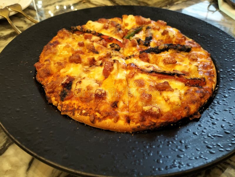 Delicious Cheese Pizza Restaurant Stock Image - Image of rest, pizza ...