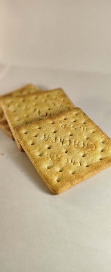 Delicious Cracker Bread Perfect for Breakfast and Afternoon Snacks ...