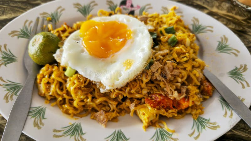 Delicious Fried Instant Mee with Egg Stock Photo - Image of fresh, food ...