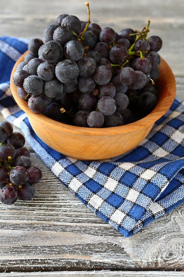 Delicious grapes in a bowl stock photo. Image of grapes - 45344666