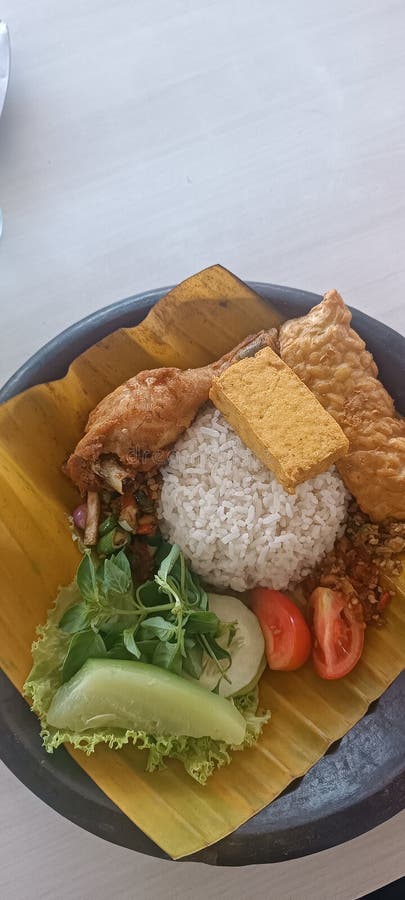 Delicious Lunch with Fried Chicken Stock Image - Image of produce ...