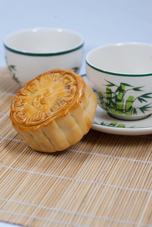 Delicious Moon Cake for Mid-Autumn Festival with Beautiful Pattern ...