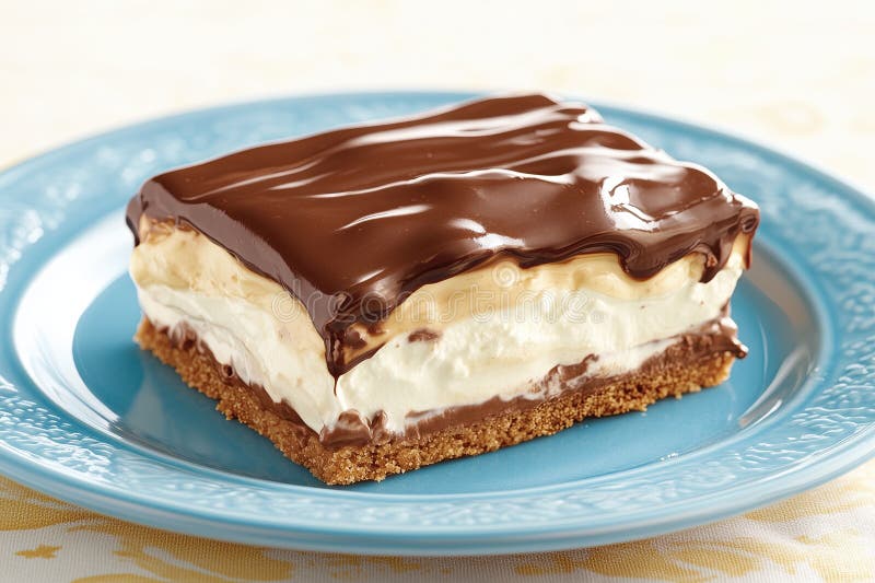 Delicious No Bake Chocolate Eclair Cake Made with Layers of Graham ...