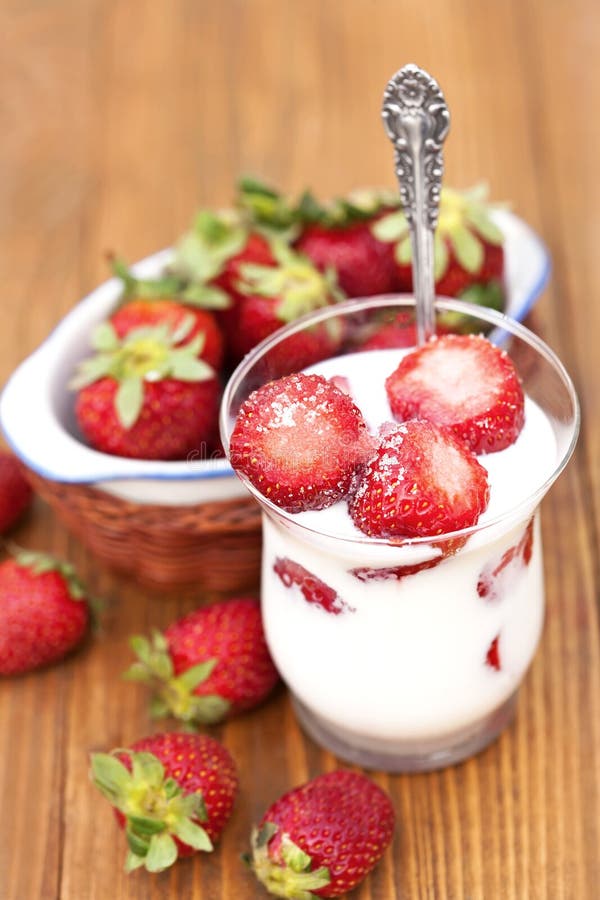 Delicious Strawberry Milkshake Stock Photo - Image of leaf, green: 39915206