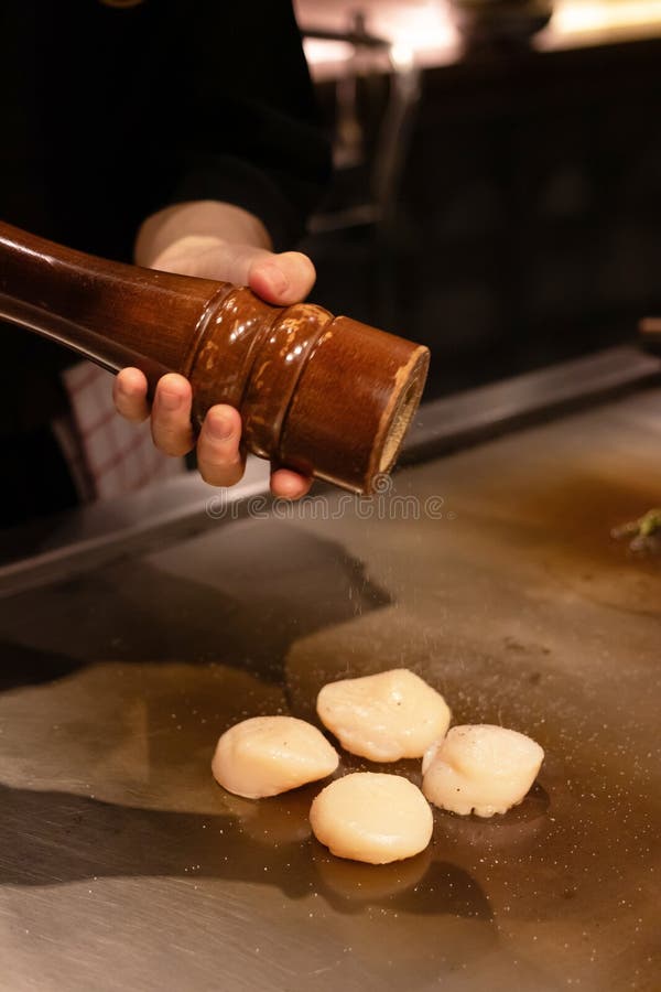 Deliciously Seared Scallops on Hot Pan Stock Image - Image of dish ...