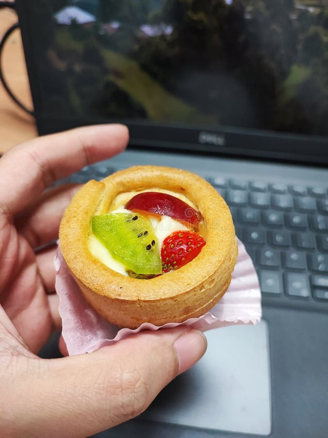 Delicius Pie Fruits in One Hand Stock Image - Image of hand, fruits ...