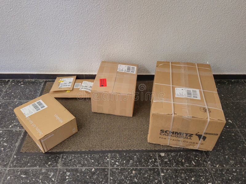Delivery of Multiple Packages Directly at the Doorstep for Your ...