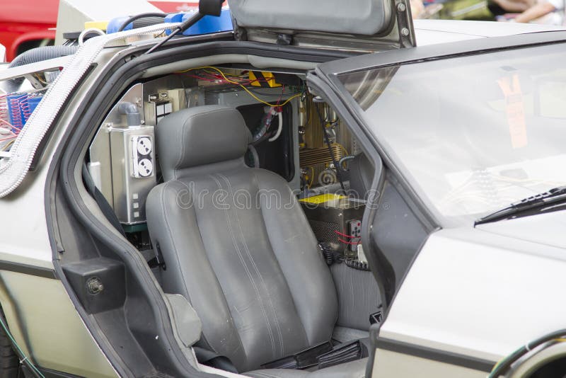DeLorean DMC-12 De Volta Ao Modelo Futuro Inside View Do Carro Imagem ...