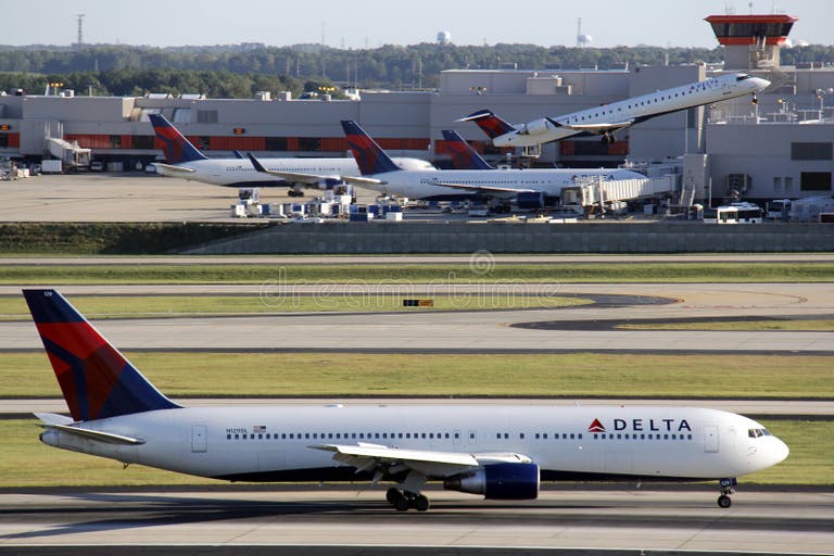 Delta Airline editorial stock photo. Image of technology - 26390353