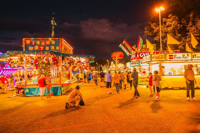 Delta Fair, Memphis, TN, Ferris Wheel at County Fair Editorial Stock ...