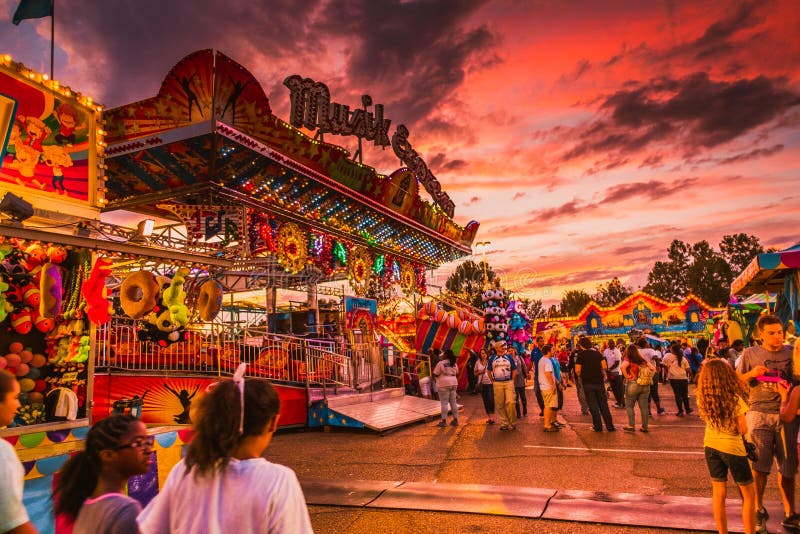 Delta Fair, Memphis, TN, Ferris Wheel at County Fair Editorial Stock ...