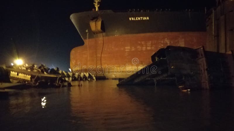 Final Voyage / Sail Vlcc Biggest Vship Editorial Photo - Image of ...