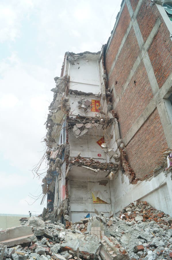 Demolition of buildings editorial image. Image of outdoor - 70949875