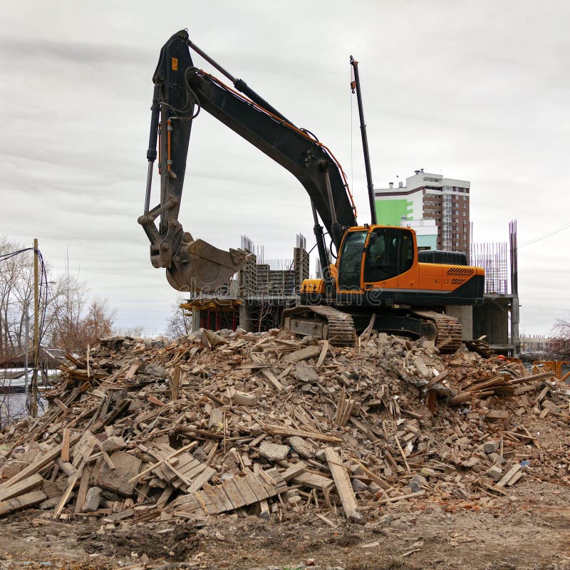 Demolition of an Old Building Stock Image - Image of house, destroy ...