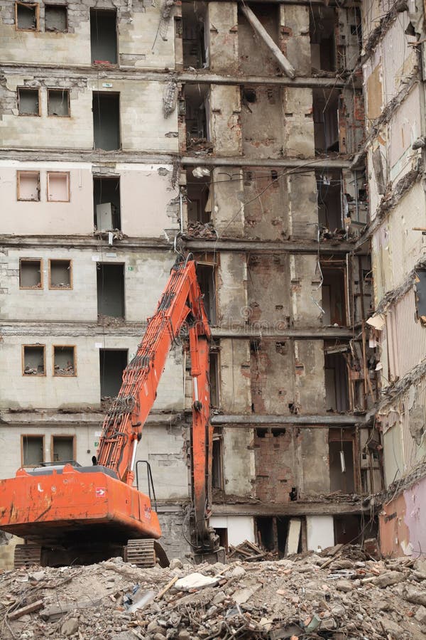 Demolition of Old Buildings Stock Image - Image of house, concrete ...