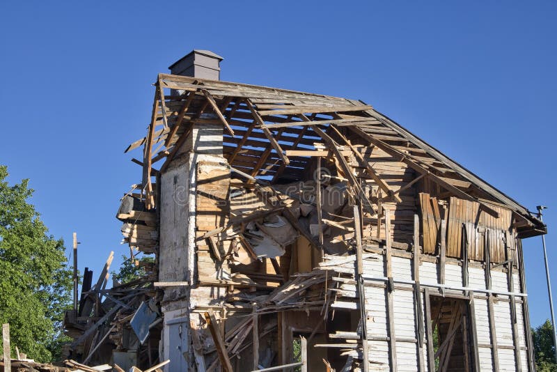 Demolition of an Old Wooden House Stock Image - Image of debris, build ...