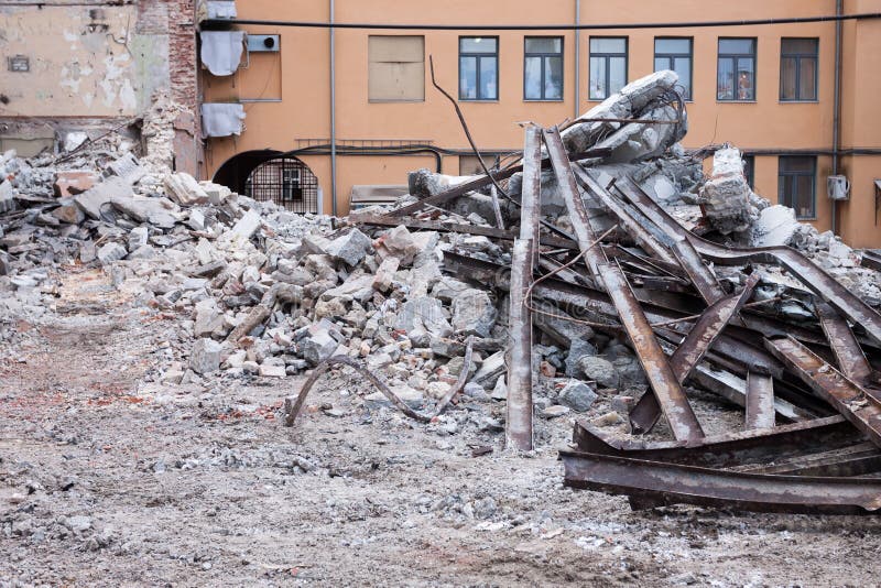 Demolished house stock photo. Image of collapse, destruction - 9739184