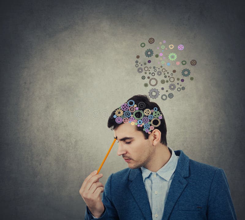 Denken des jungen Mannes stockfoto. Bild von finden, menschlich - 90720840