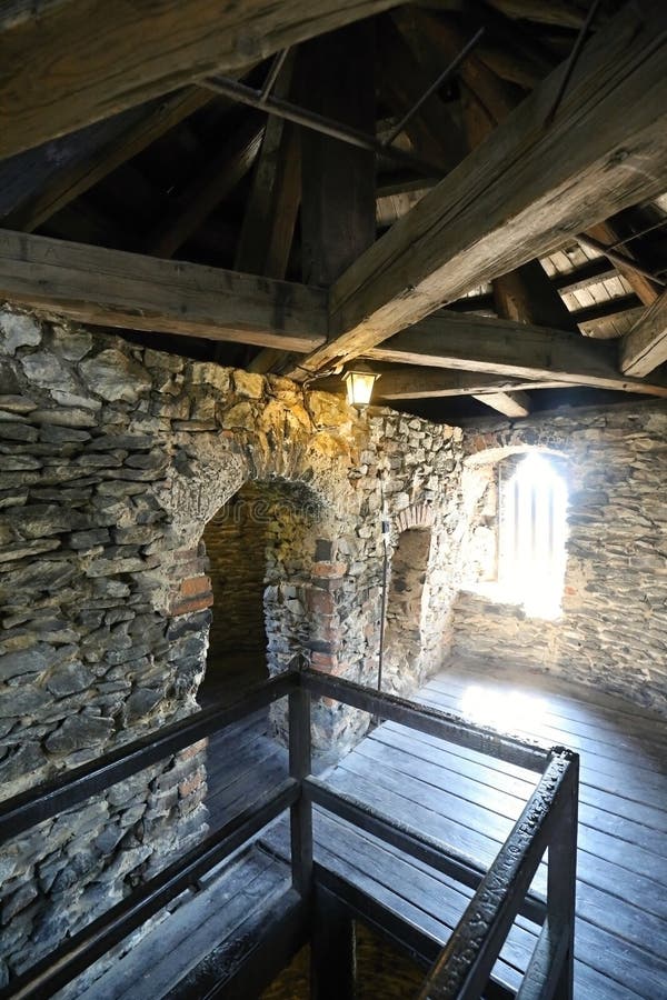 Dentro De La Torre Vieja Del Castillo Foto de archivo - Imagen de ...